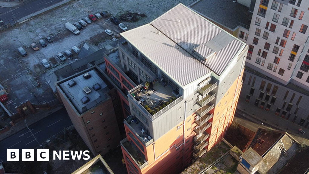Cardinal Lofts: Ipswich tower evacuated over fire safety - BBC News