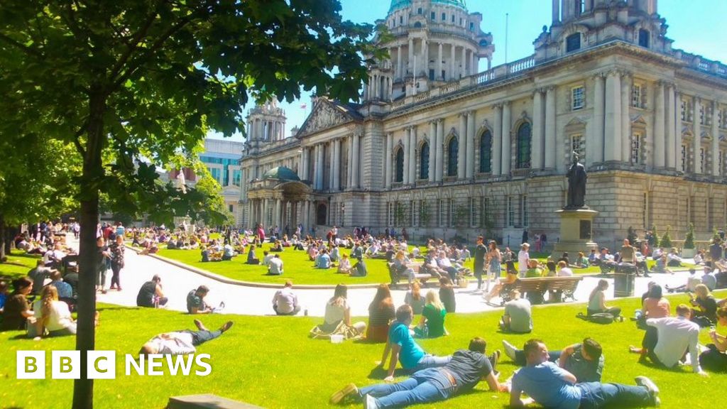 Sunburn: All you need to know about UV rays on the bank holiday weekend