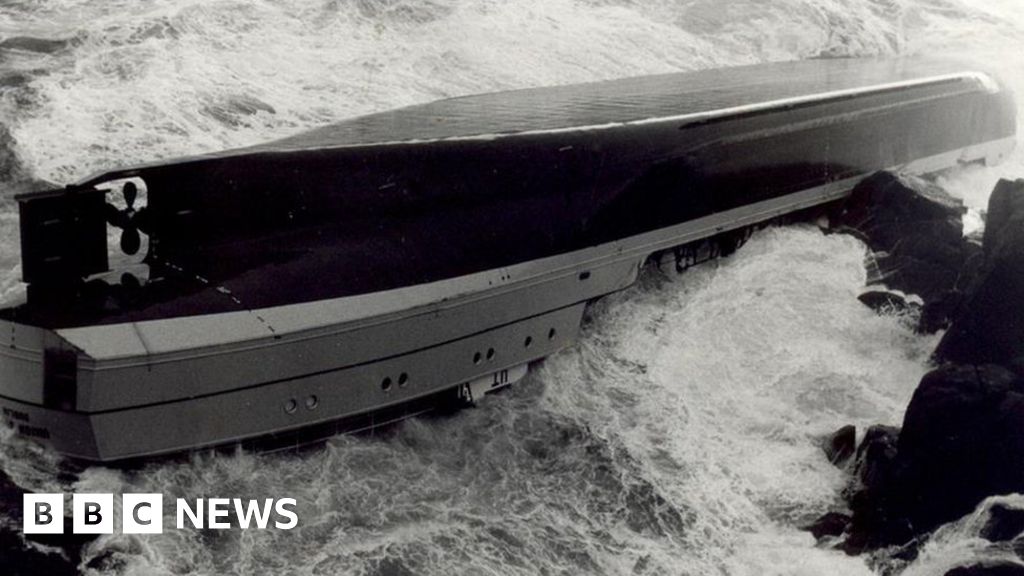 Online book of remembrance for Penlee lifeboat tragedy