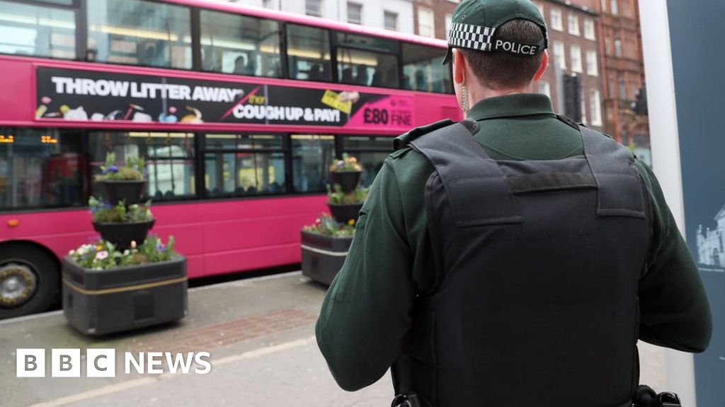 PSNI budget down by nearly a quarter in a decade - BBC News