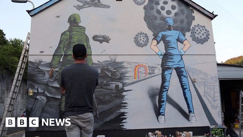 Coronavirus: Graffiti mural celebrates VE Day and NHS - BBC News