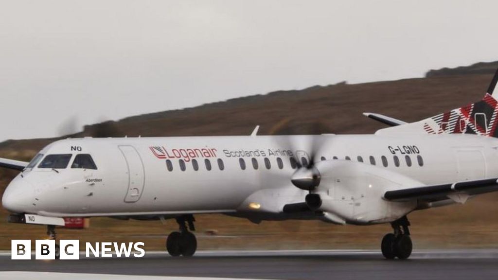 Loganair flight in 'near miss' with drone near Glasgow Airport - BBC News