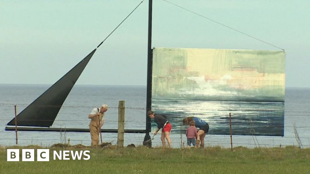 Royal Charter artwork for wreck that inspired shipping forecast - BBC News
