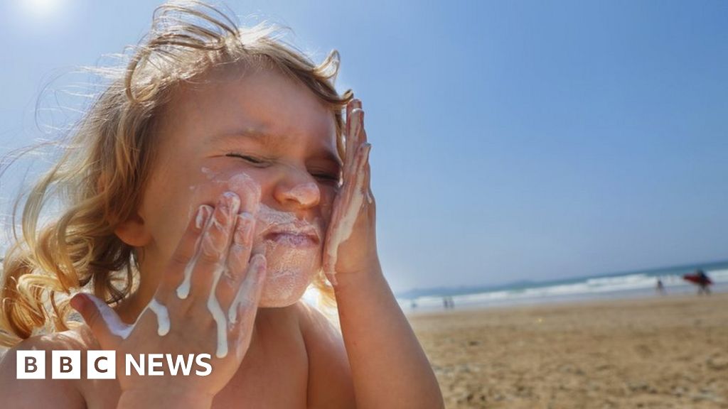 Heatwave: Sun cream cost spark child sunburn fears