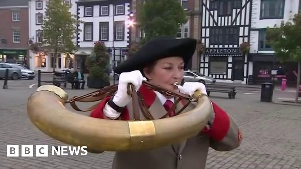 Ripon's 'first' female hornblower starts historic role - BBC News