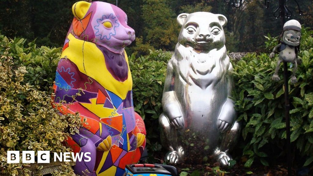 Birmingham's Big Sleuth bears find new home at tip - BBC News