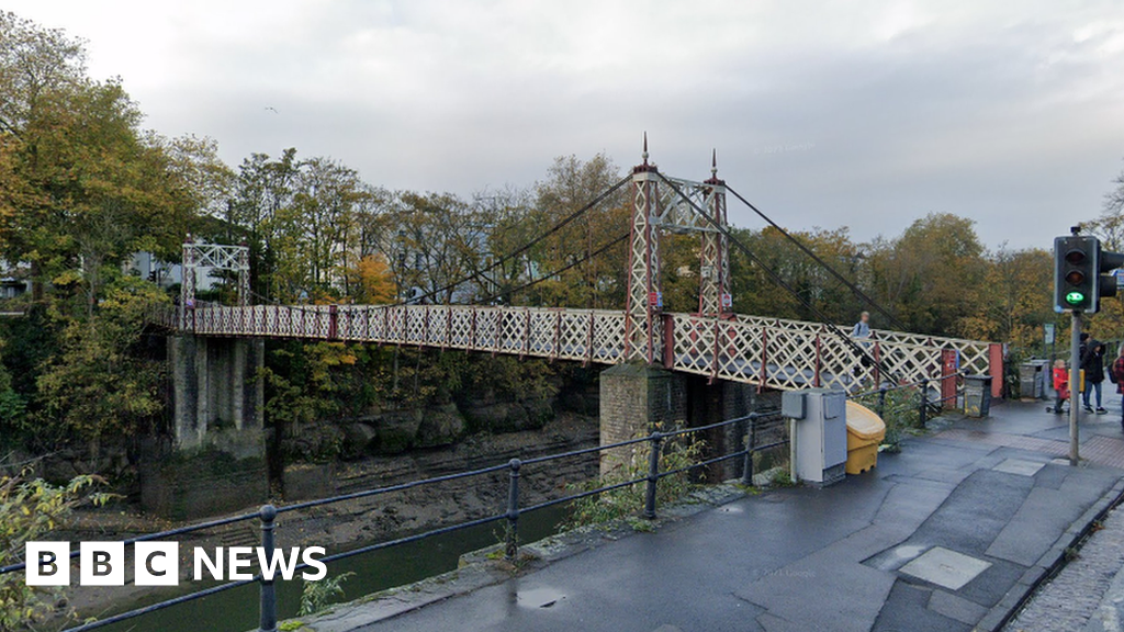 Bristol commuters face 'annoyance' due to bridge repairs - BBC News