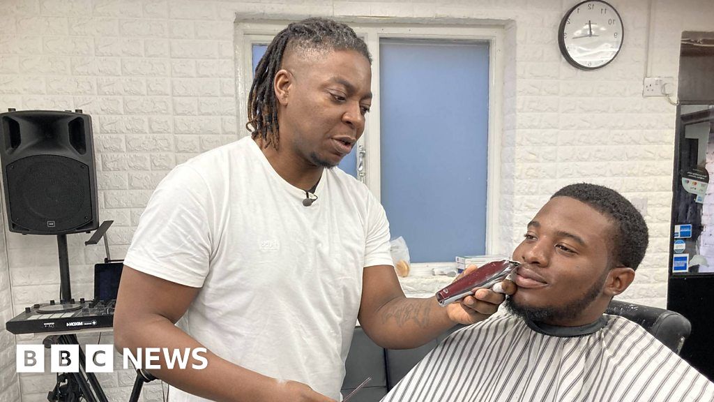 Barbers are being trained to spot mental health issues in the black ...