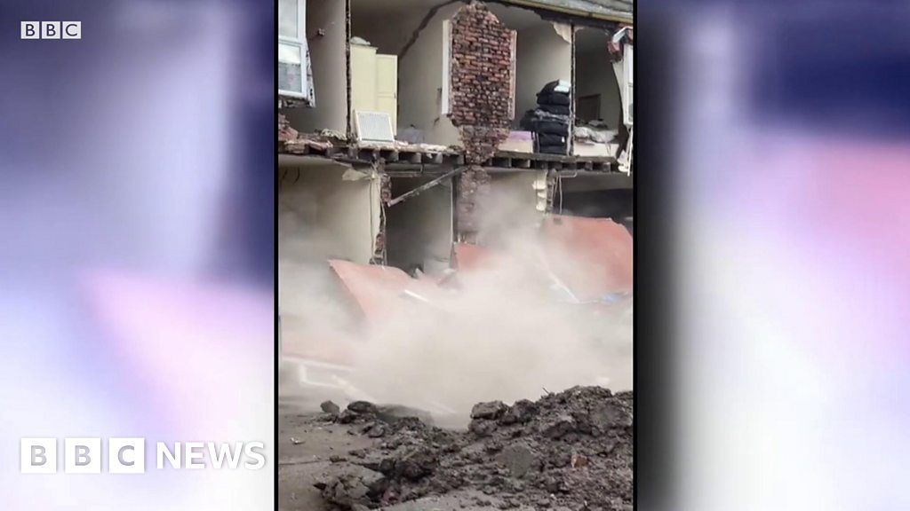 Manchester sinkhole: Footage captures houses collapsing in Gorton - BBC ...