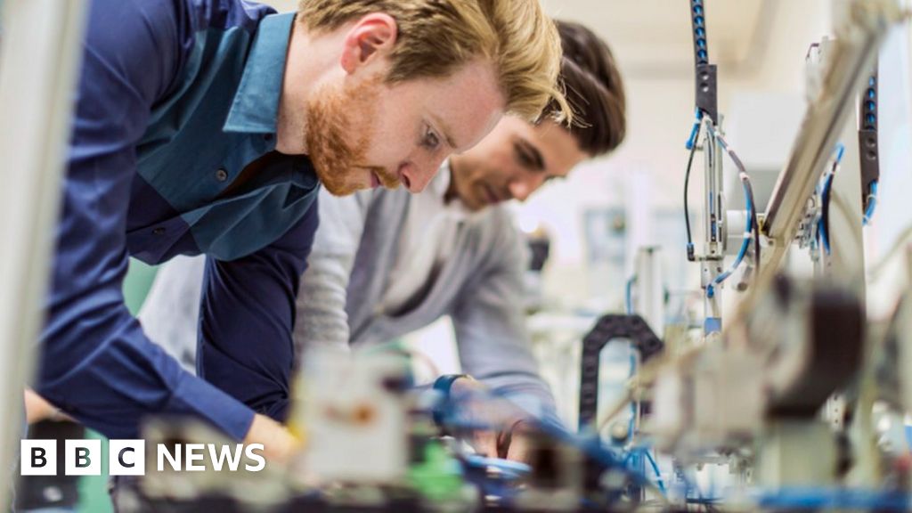 ONS figures show Scottish employment at record high - BBC News