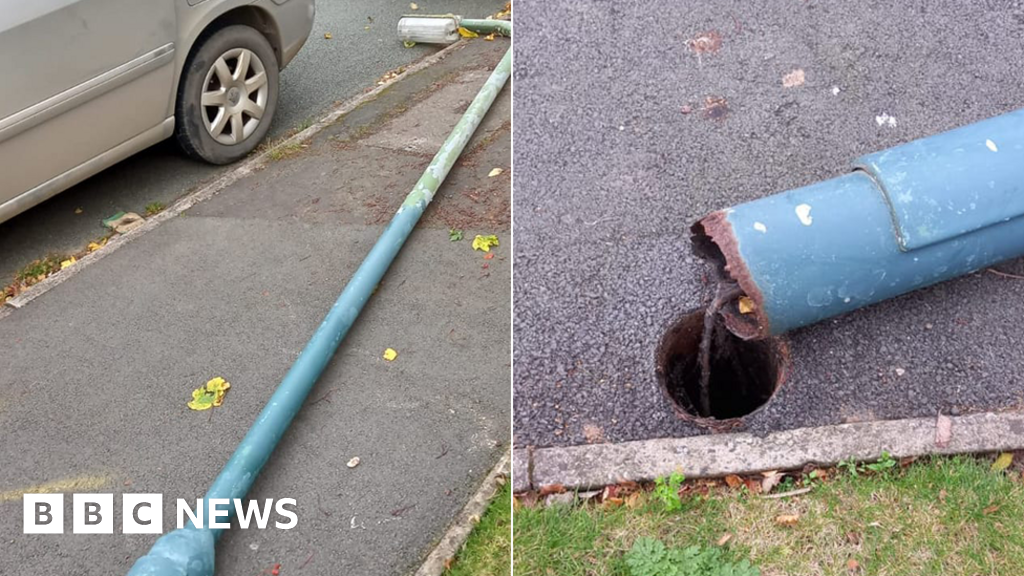Falling lamp-post injures child in Shrewsbury