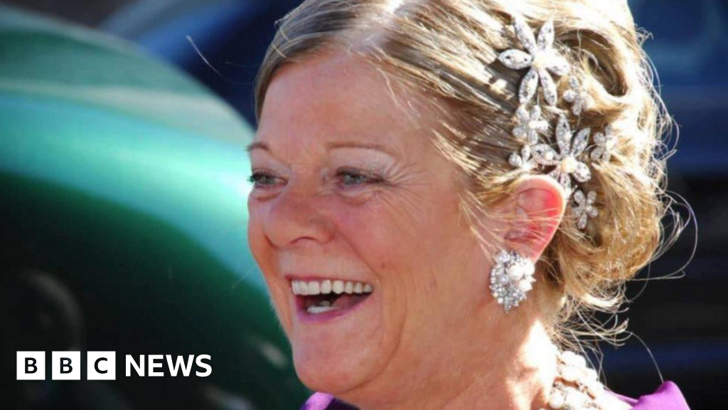 Covid-19: Nurse remembered for her 'kindness and compassion' - BBC News