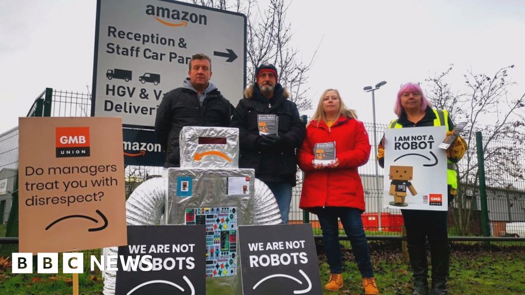Black Friday protests at Amazon warehouses in England - BBC News