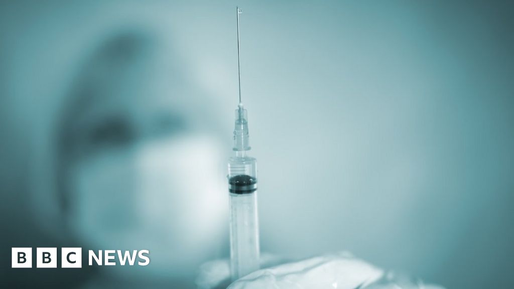 Health officials investigate Wrexham dangerous drug mix-up - BBC News