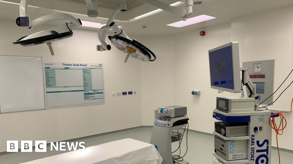 New operating theatre opens at Newark Hospital