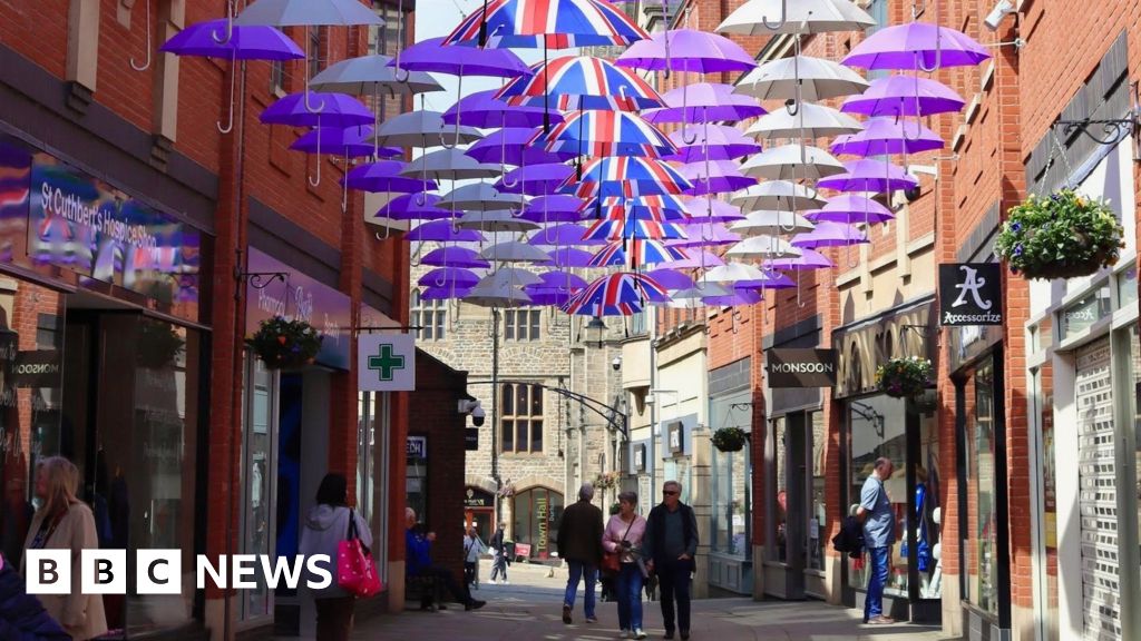 Durham's Prince Bishops Place shopping centre may house students - BBC News