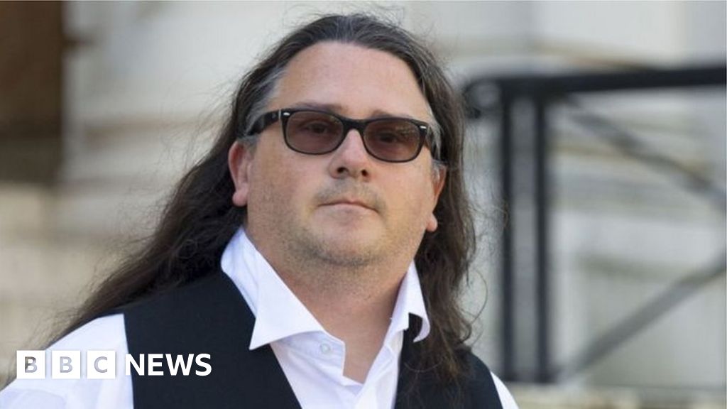 'Harry Potter' lawyer Alan Blacker struck off - BBC News