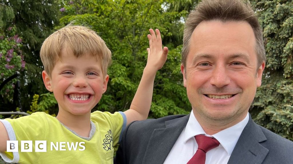 Suffolk SEND campaigners call for commissioner takeover - BBC News