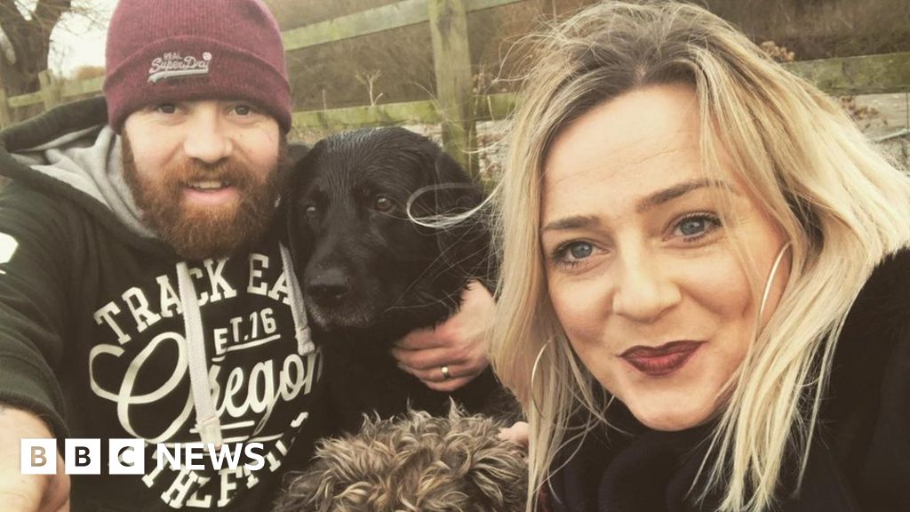 Adam Hurst: Father-to-be died in hospital 'screaming in pain' - BBC News