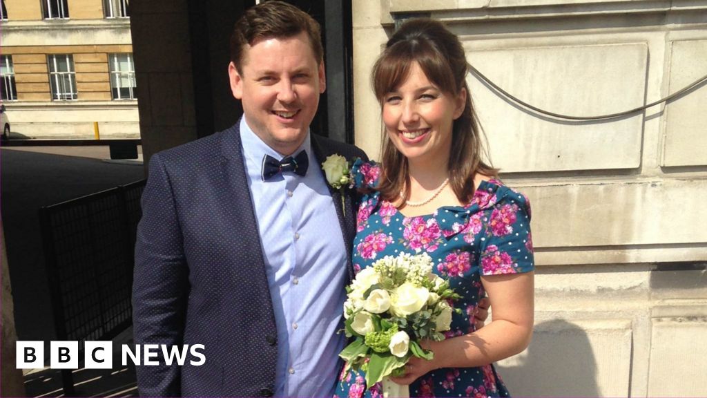 More Pritt Stick than Pippa: Why millennials want a DIY wedding - BBC News