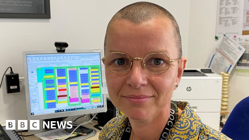 NHS: Suffolk doctor calls on government to talk to GPs - BBC News