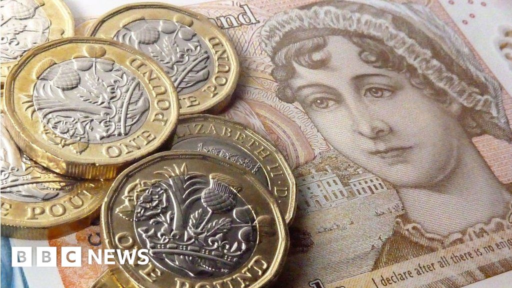 Pound rises on Barnier's Brexit comments
