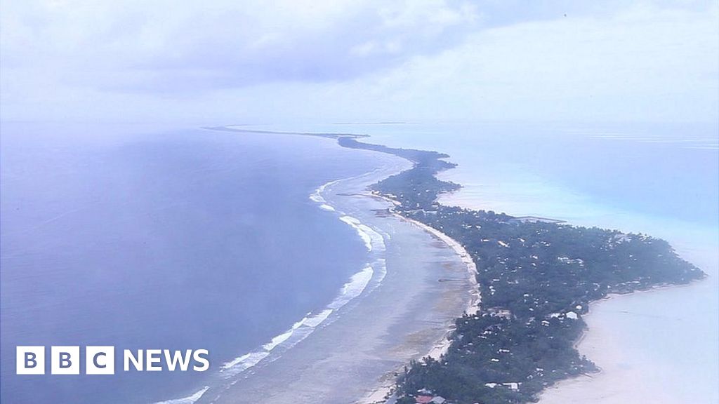 Kiribati ferry disaster: Islands mourn 81 presumed victims - BBC News