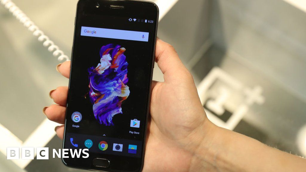 Thousands hit in OnePlus credit card hack - BBC News