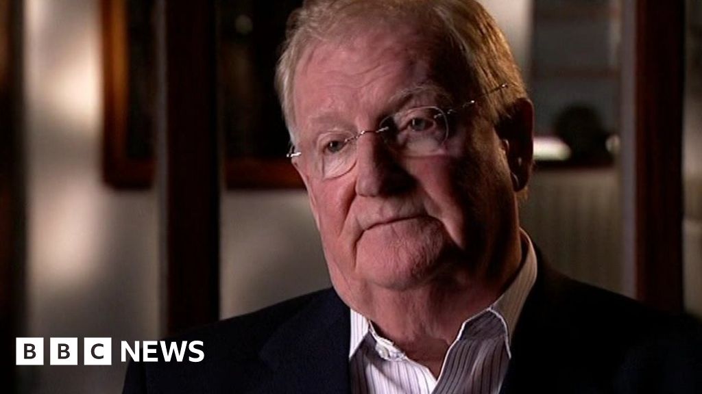 Derry funeral for IRA 'secret peacemaker' Brendan Duddy - BBC News