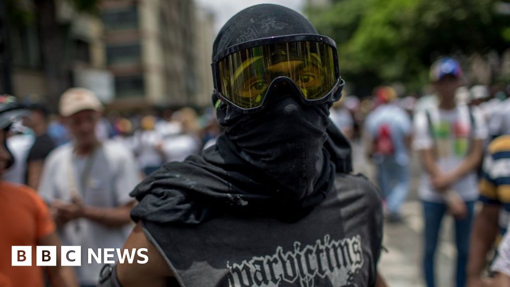 Inside Venezuela's anti-government protests - BBC News
