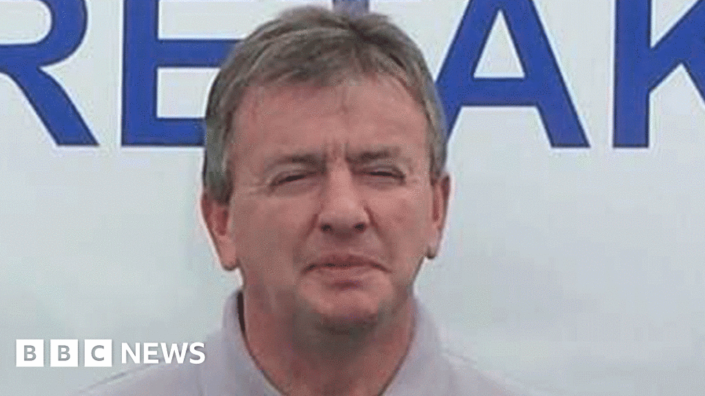 Son makes appeal over missing man John Murphy - BBC News