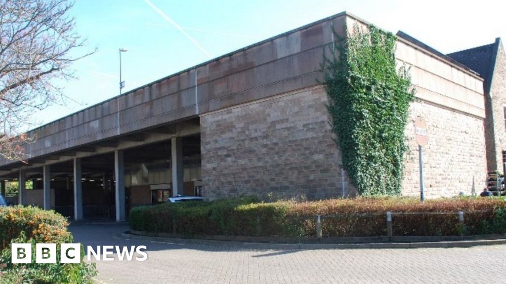 Matlock: Bus station and taxi rank to be improved - BBC News