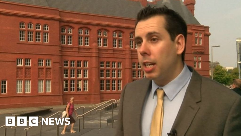 'Difficult choices on dishing out the pain' of budget cuts - BBC News
