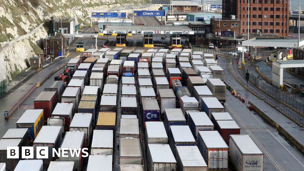 Brexit: Lorry drivers handed £32,000 in fines since New Year's Day ...