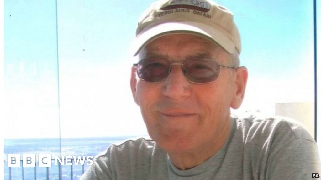 Road-rage murder: Don Lock's family's tribute to 'role model' - BBC News