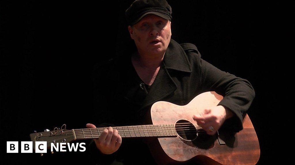 Devon singer 'taming the beast' of Tourette's with music - BBC News