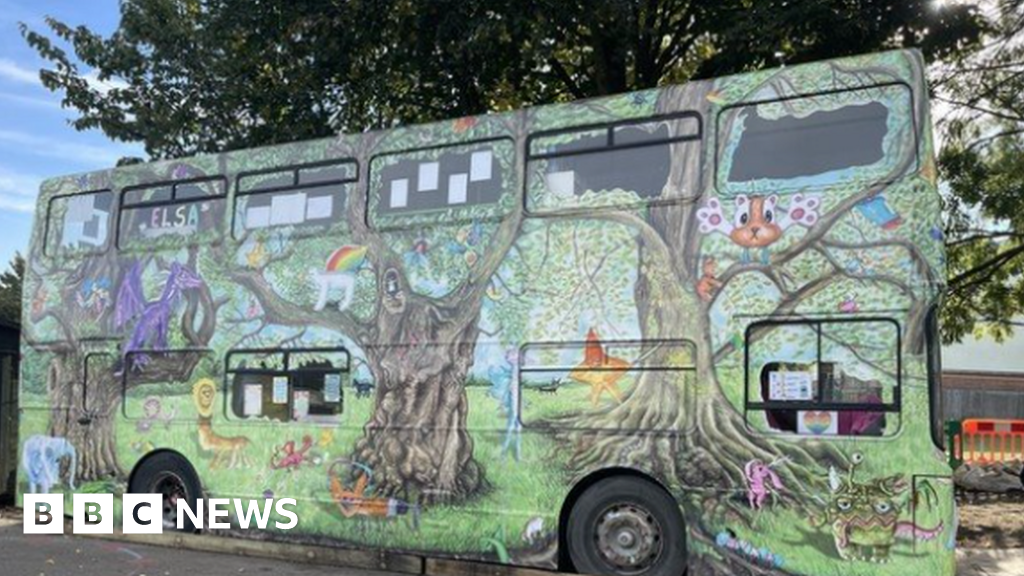 Northfleet school praises community support after food bank theft - BBC ...