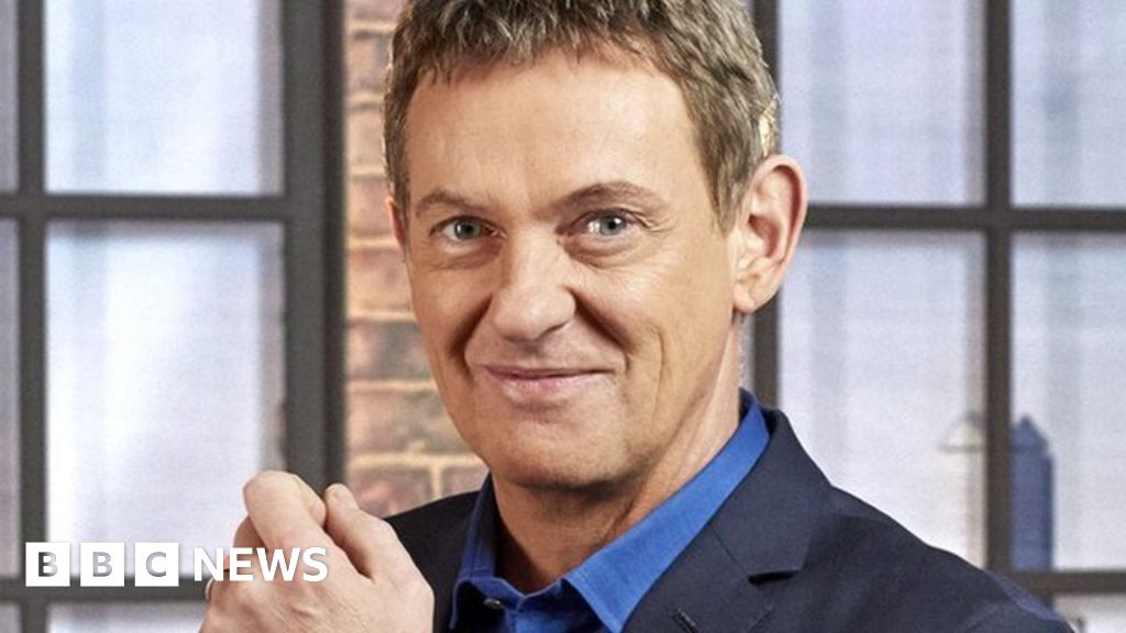 Matthew Wright to leave The Wright Stuff - BBC News