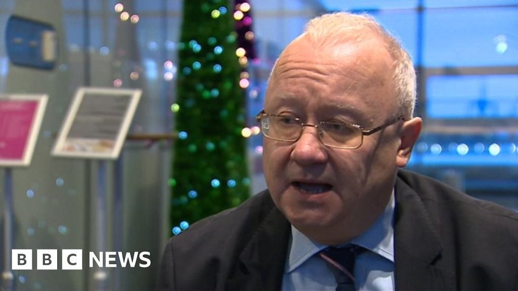 Councils 'expected much deeper cuts', says minister - BBC News