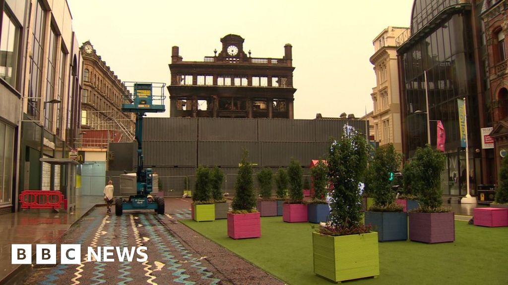 Primark fire: Belfast walkway opens to help businesses - BBC News