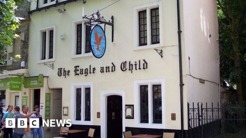 JRR Tolkien and CS Lewis Inklings pub to become hotel - BBC News