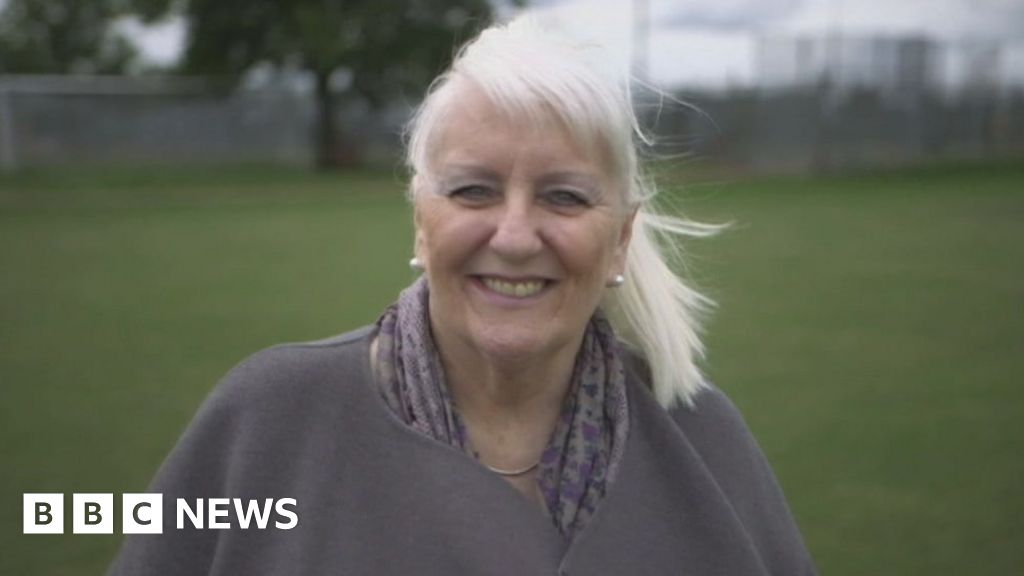 Lionesses: Former England player says recognition is overdue - BBC News