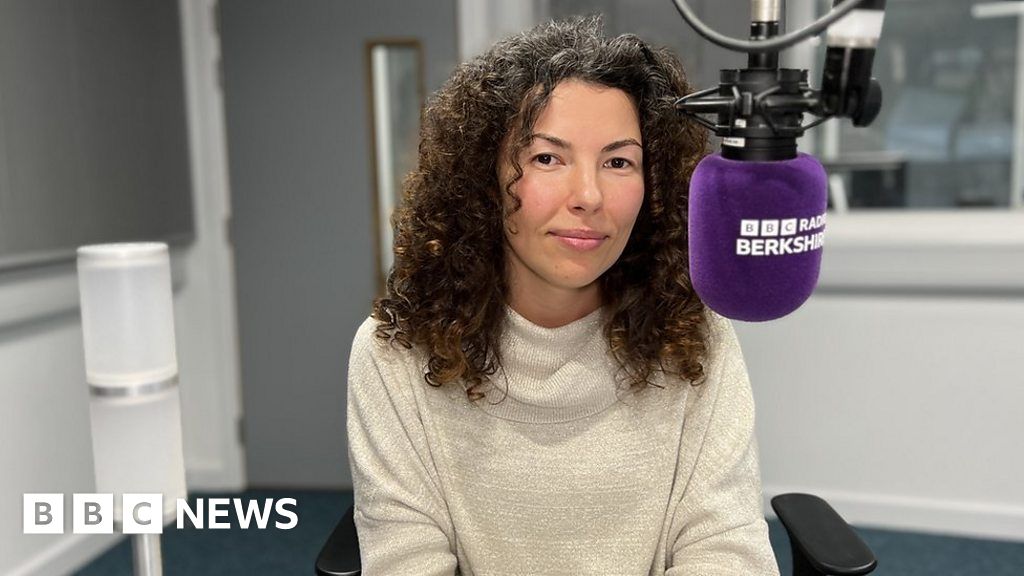 Ukrainian radio presenter describes reading news with 'tears in throat ...