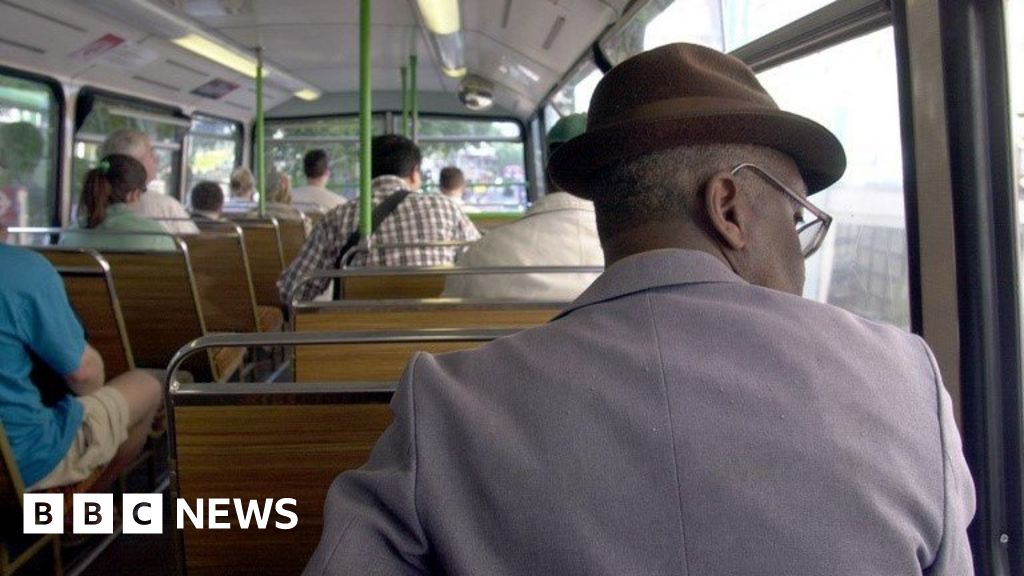 Many over-65s in England 'rarely use public transport' - BBC News