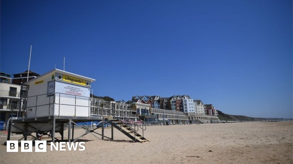 Coronavirus: Extra bank holiday for October being considered - BBC News