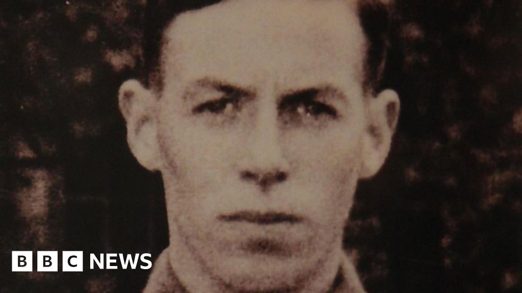 WW2 hero's death: NI veteran's encounter with 'Nazi criminal'