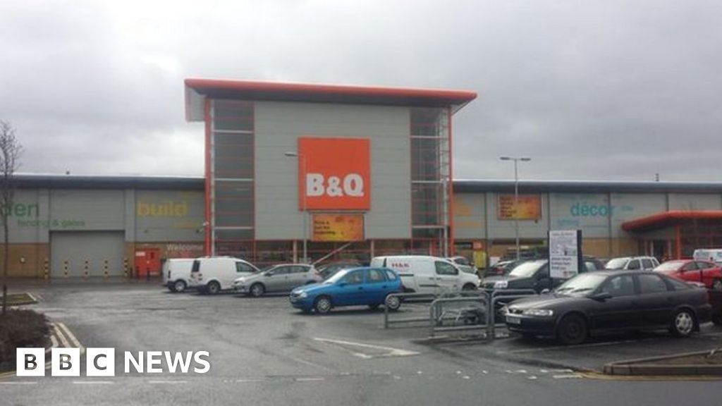 B Q Stores To Close In Northern Ireland 300 Jobs Will Go BBC News
