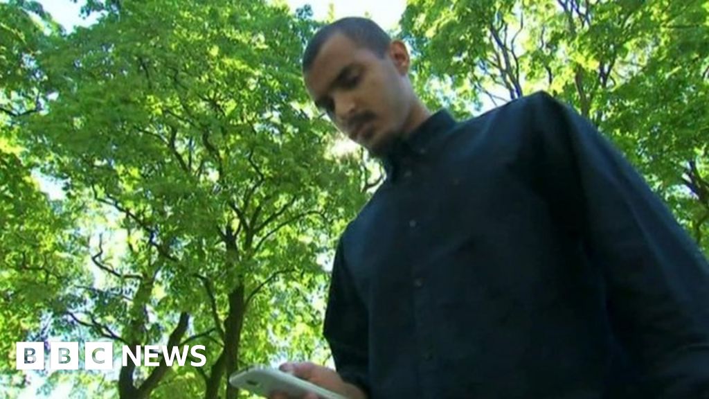 Utoeya massacre: Survivor faces deportation - BBC News