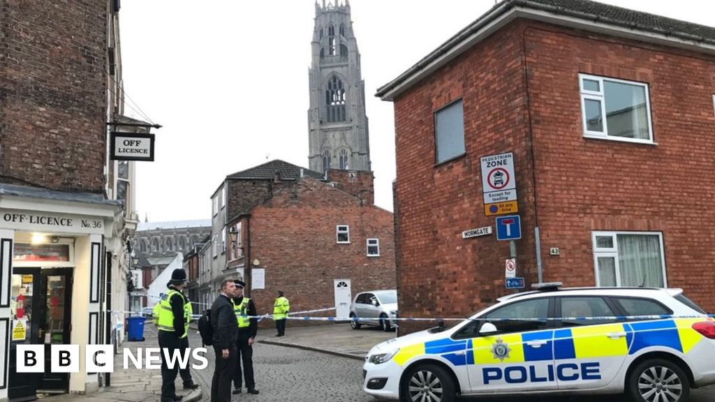Two arrested on suspicion of murder after Boston street stabbing - BBC News