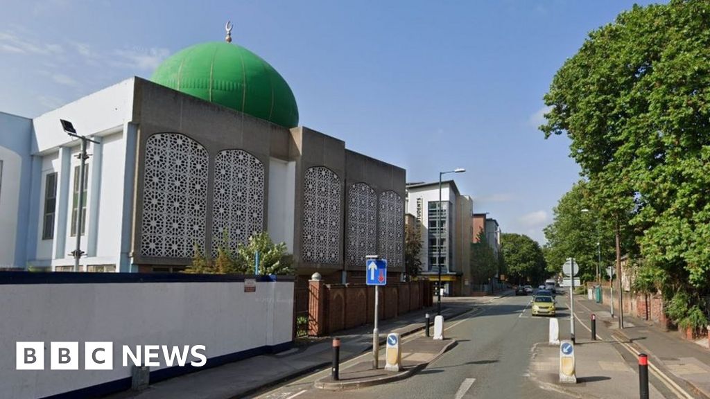 Nottingham man charged over police officer assault at mosque